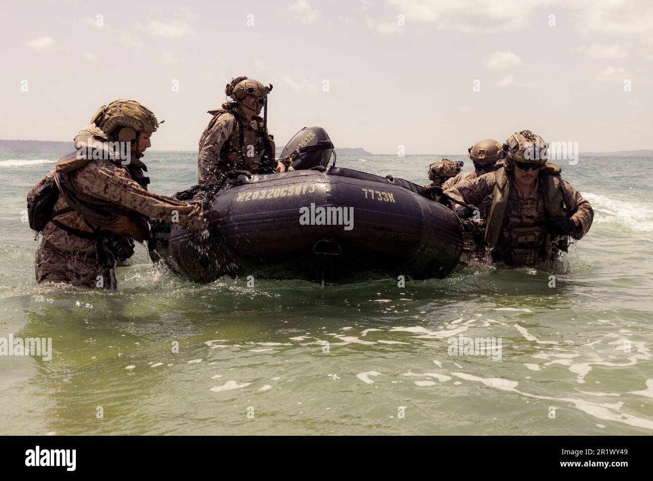 U.S. Marines with Battalion Landing Team 2/1, 31st Marine Expeditionary ...