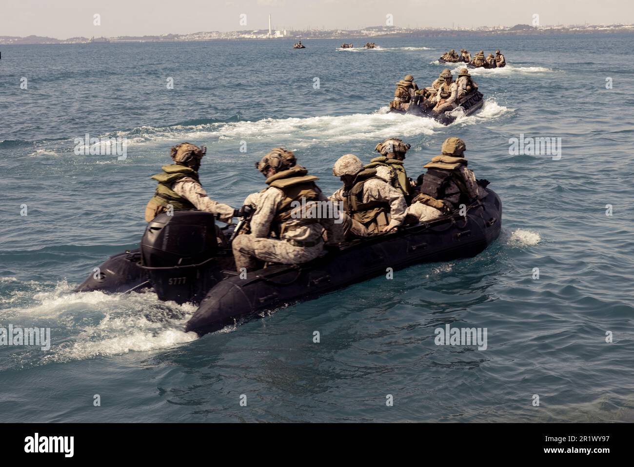 U.S. Marines with Battalion Landing Team 2/1, 31st Marine Expeditionary ...