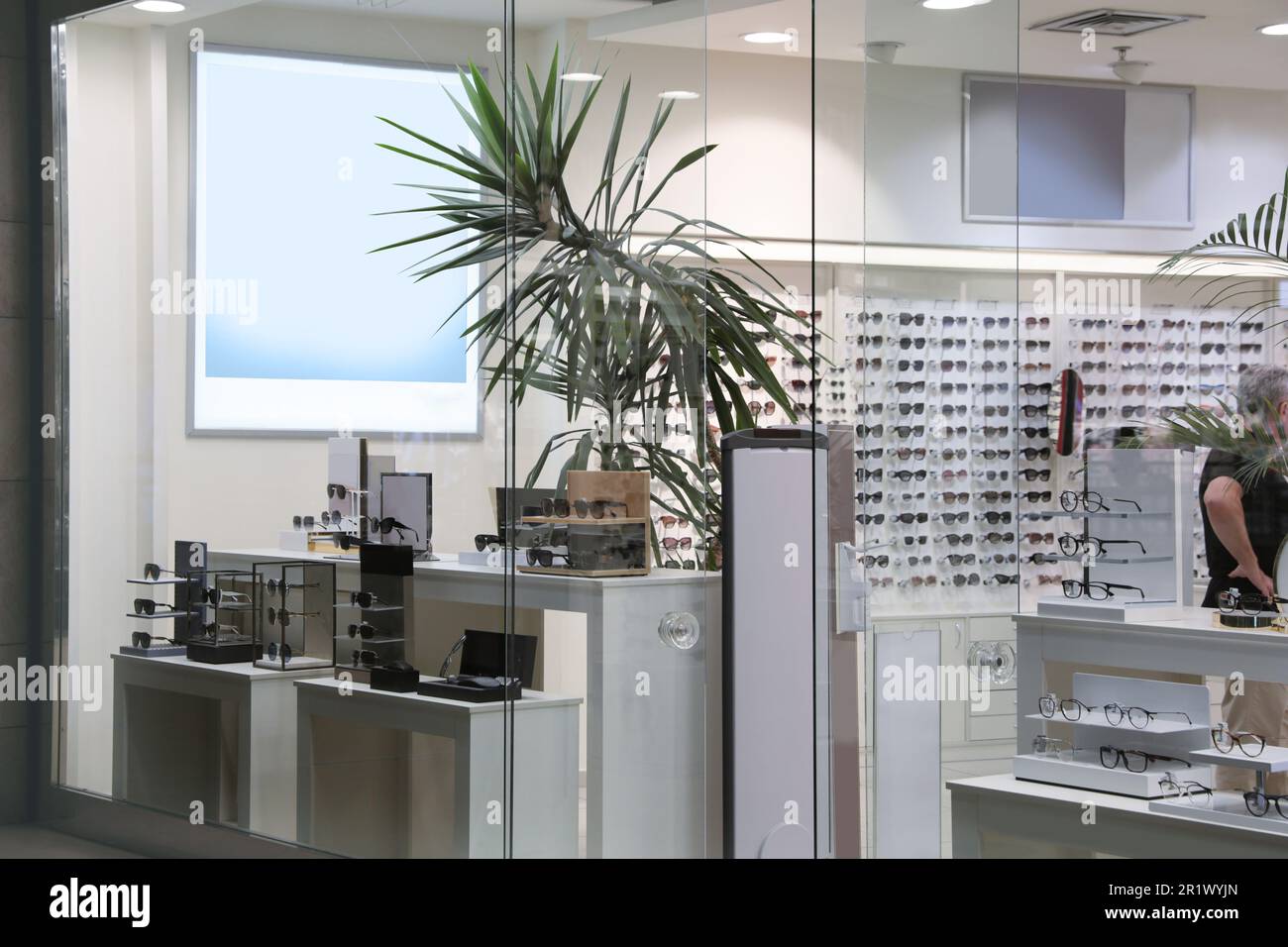 Optical showcase hi-res stock photography and images - Alamy