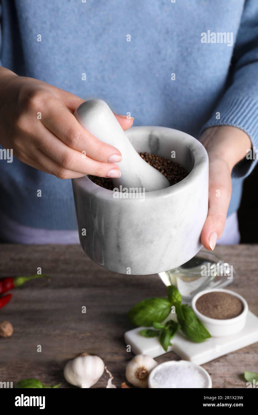 Grinding culinary hi-res stock photography and images - Alamy