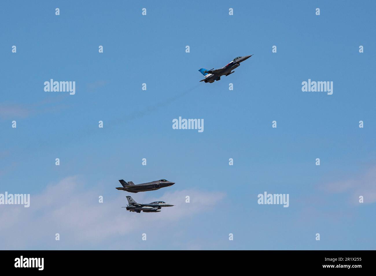 A U.S. Air Force F-16C Fighting Falcon, assigned to the 120th Fighter ...