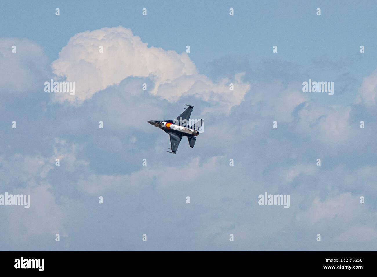 A U.S. Air Force F-16C Fighting Falcon, assigned to the 120th Fighter ...