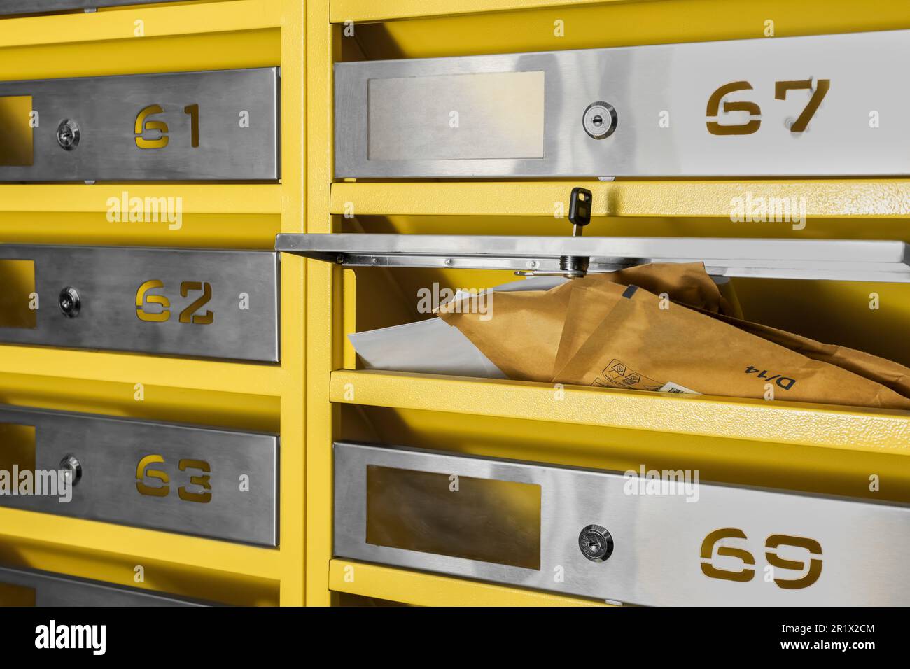 Mailbox key hi-res stock photography and images - Alamy