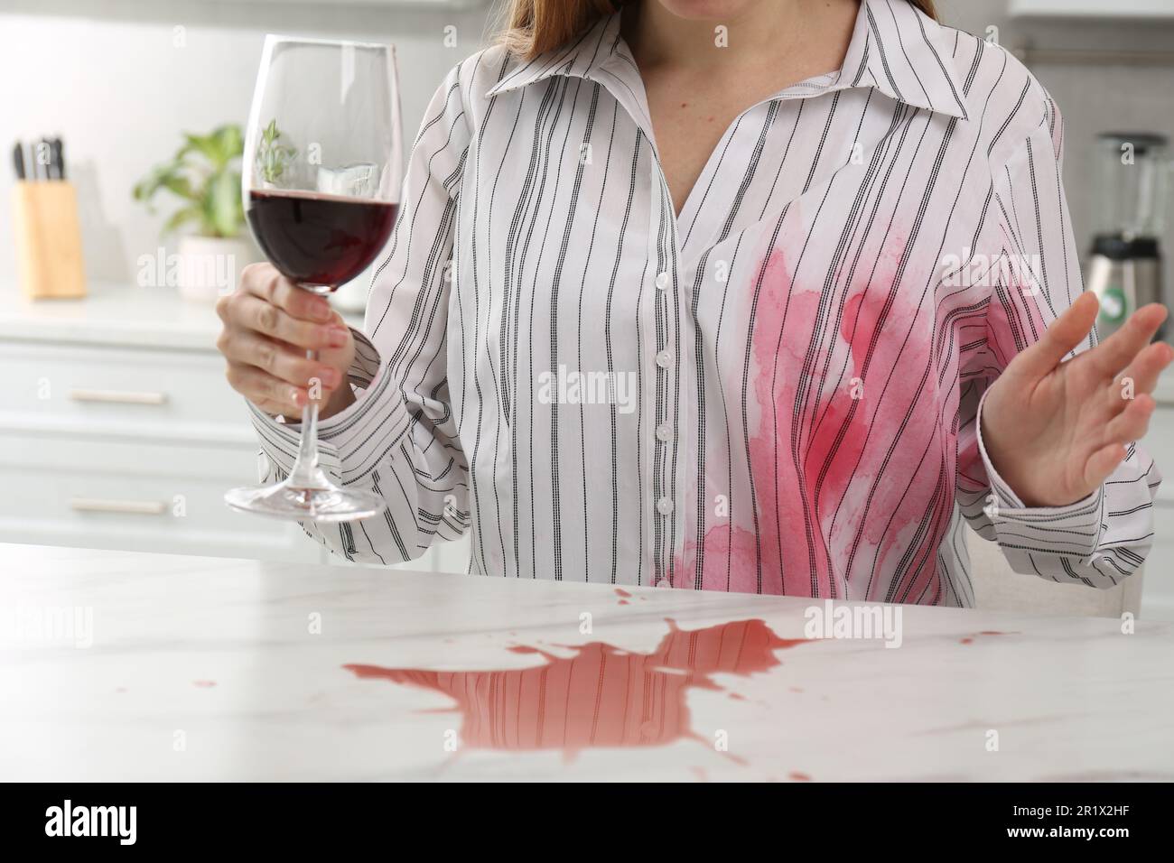 Spilt wine kitchen hi-res stock photography and images - Alamy