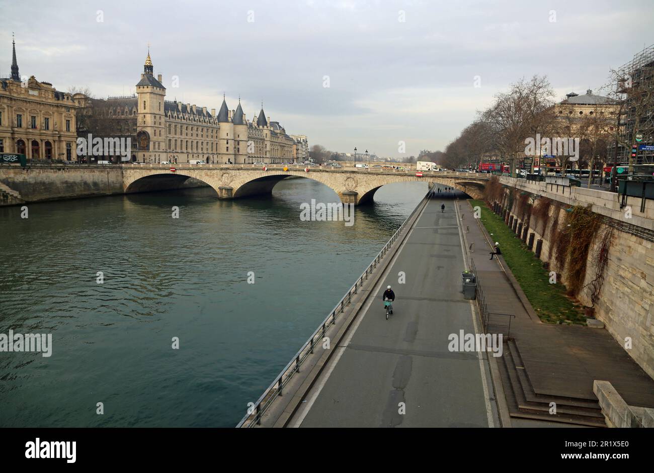 Seine promenade - Paris, France Stock Photo - Alamy