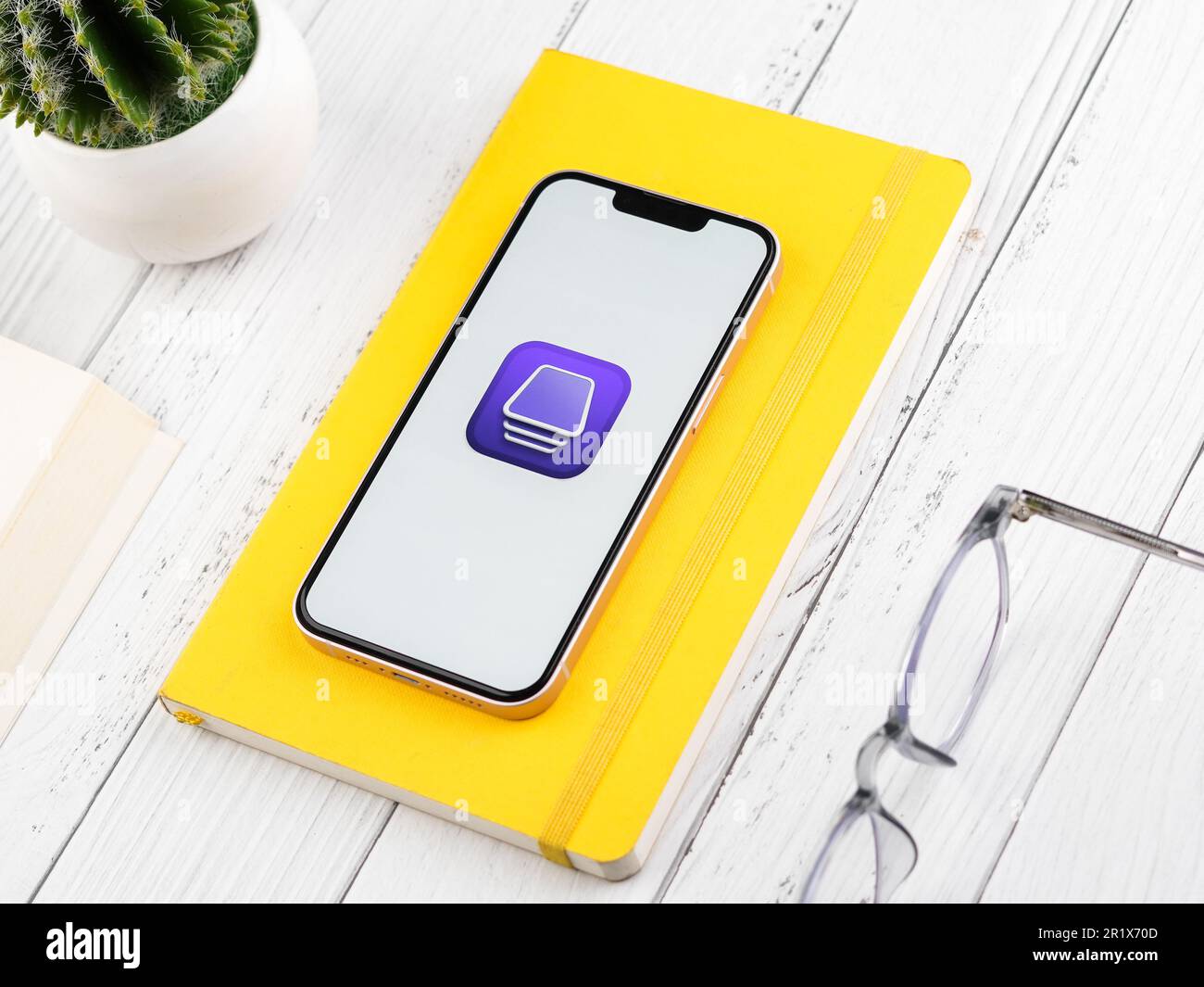 Apple configurator logo hi-res stock photography and images - Alamy