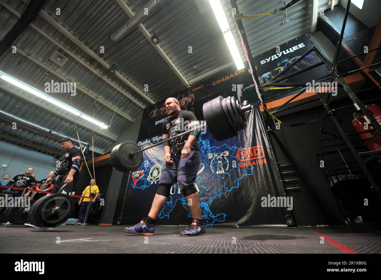 Zercher lift hi-res stock photography and images - Alamy