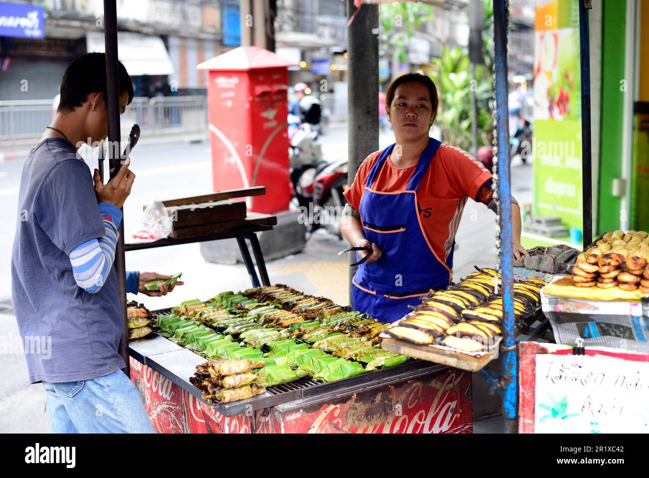 Street foods vendor on Charoen Krung Road, Bang Rak, Bangkok, Thailand ...