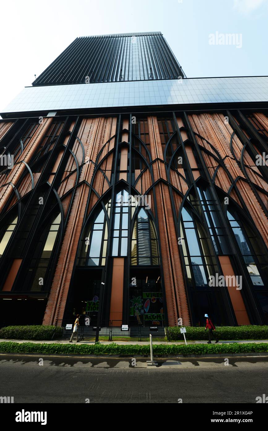 The Siamscape building and shopping mall in Siam Square, Bangkok ...