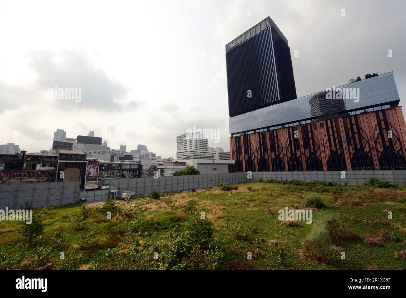The Siamscape building and shopping mall in Siam Square, Bangkok ...