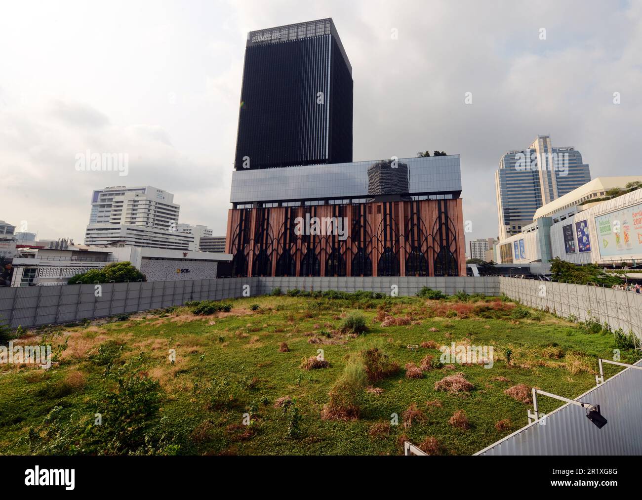 The Siamscape building and shopping mall in Siam Square, Bangkok ...