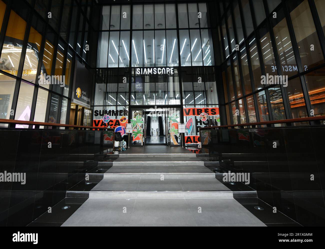 The Siamscape building and shopping mall in Siam Square, Bangkok ...