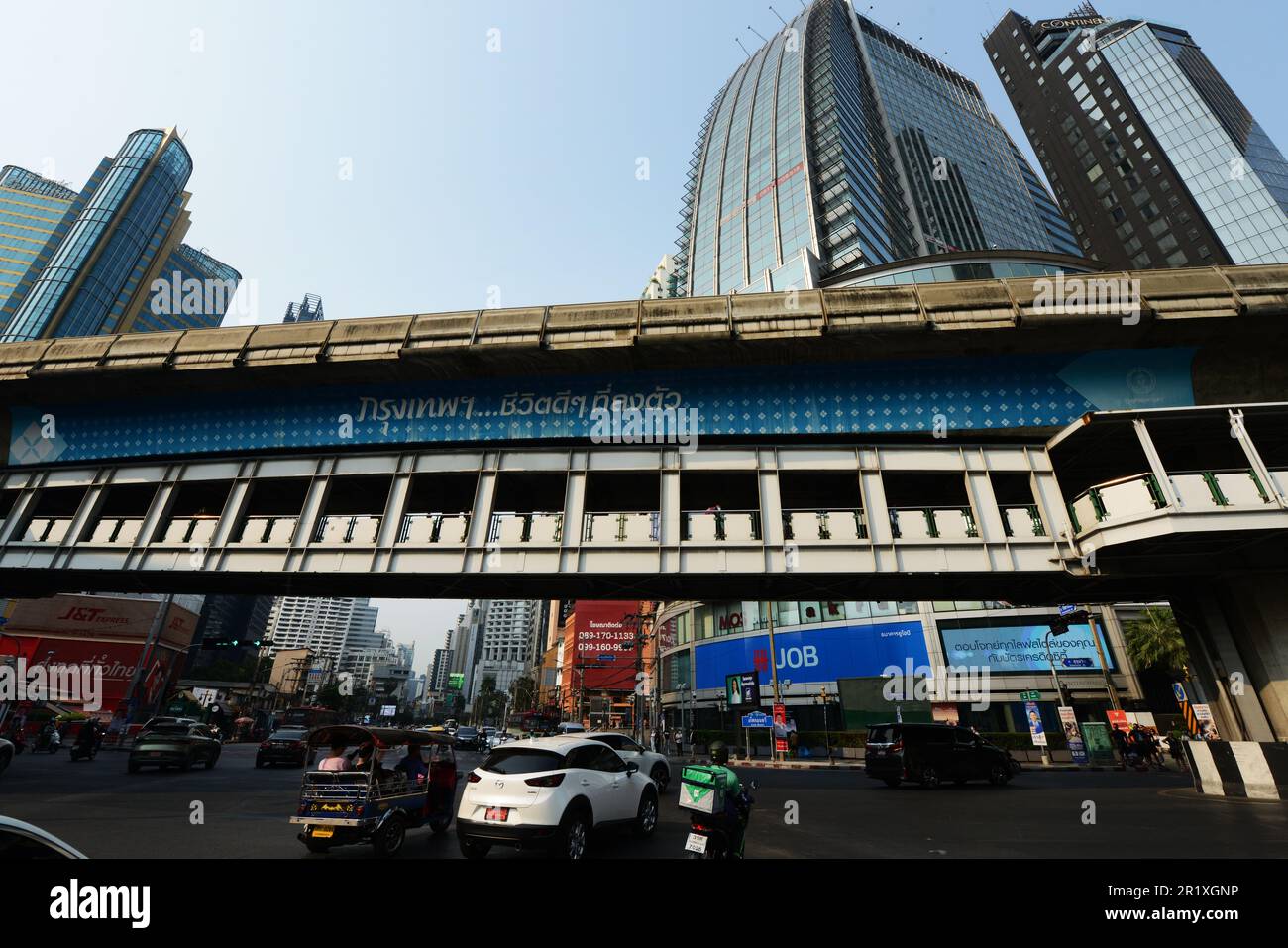 Asok skybridge hi-res stock photography and images - Alamy
