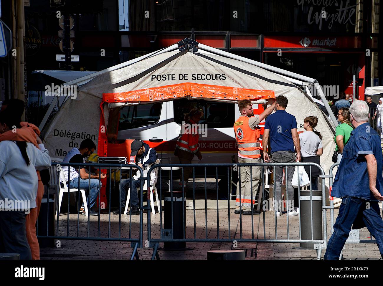 Croix rouge station hi-res stock photography and images - Alamy