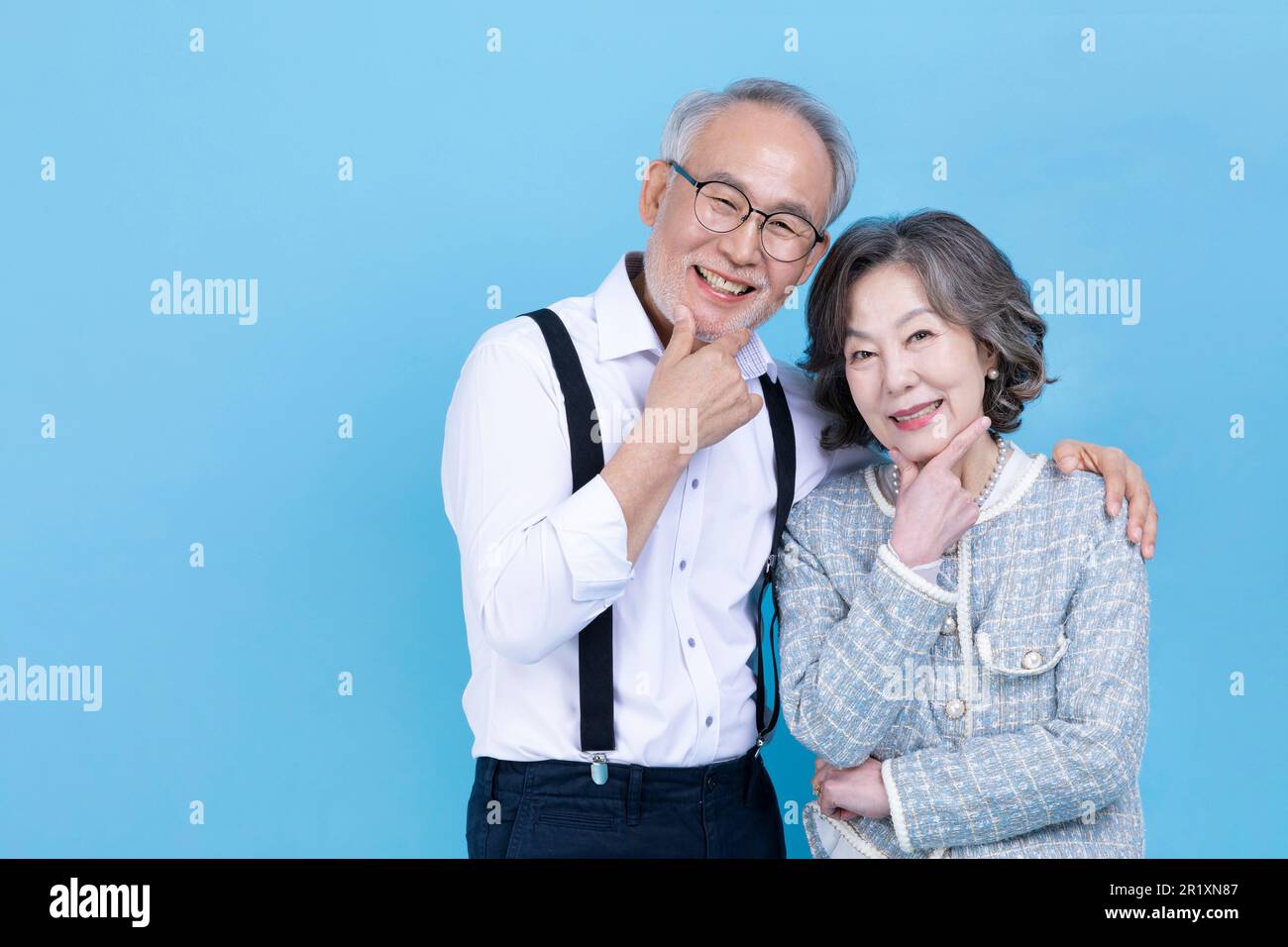 Put your arms around your shoulders hi-res stock photography and images ...