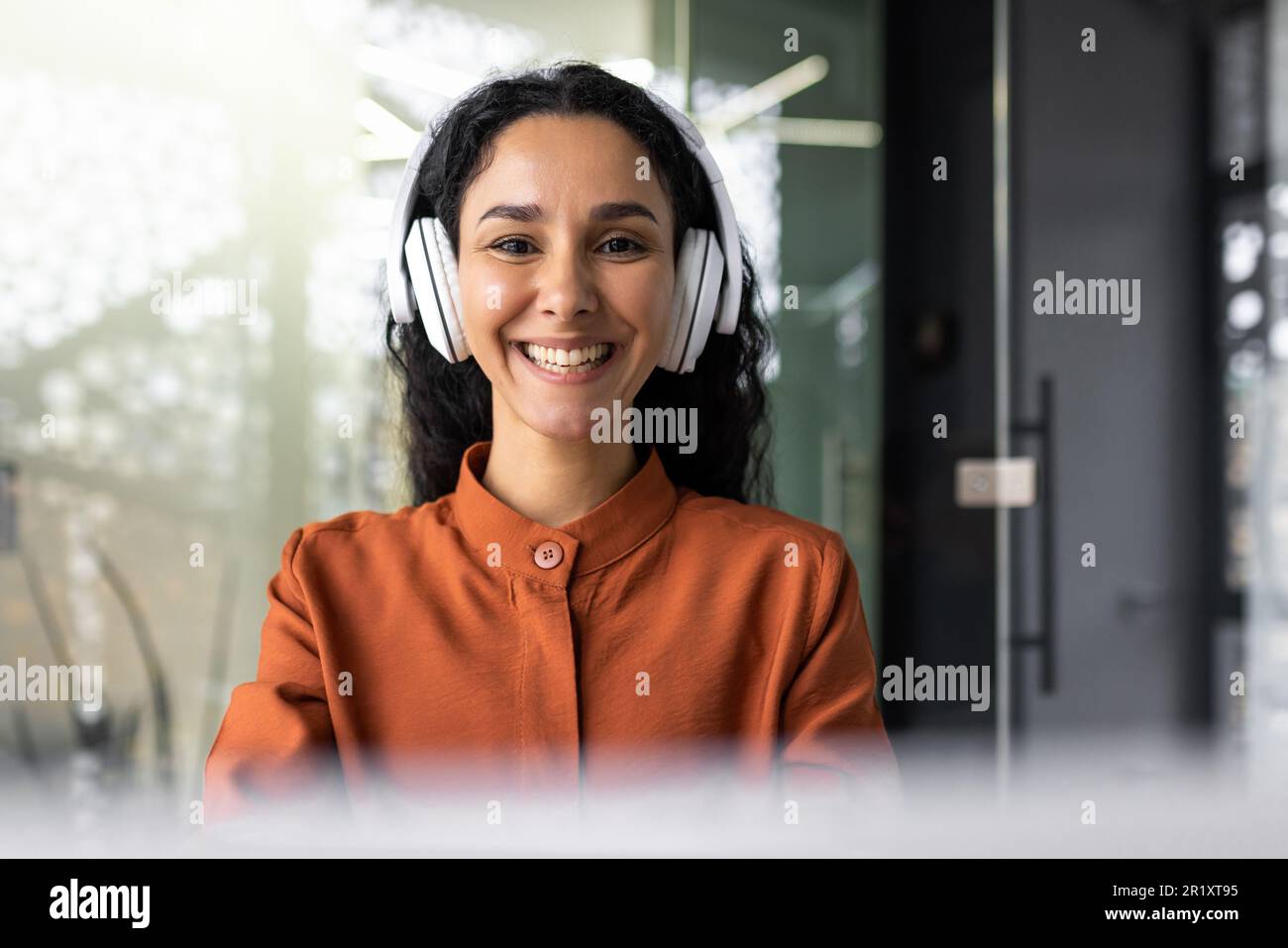 Hispanic woman female technician computer workplace working employee hi ...