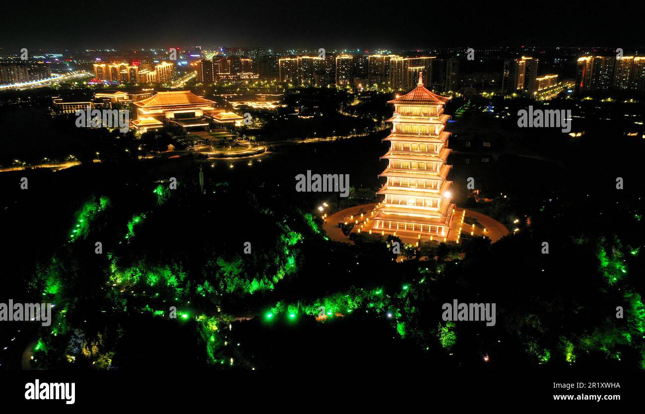 (230516) -- XI'AN, May 16, 2023 (Xinhua) -- This aerial photo taken on ...
