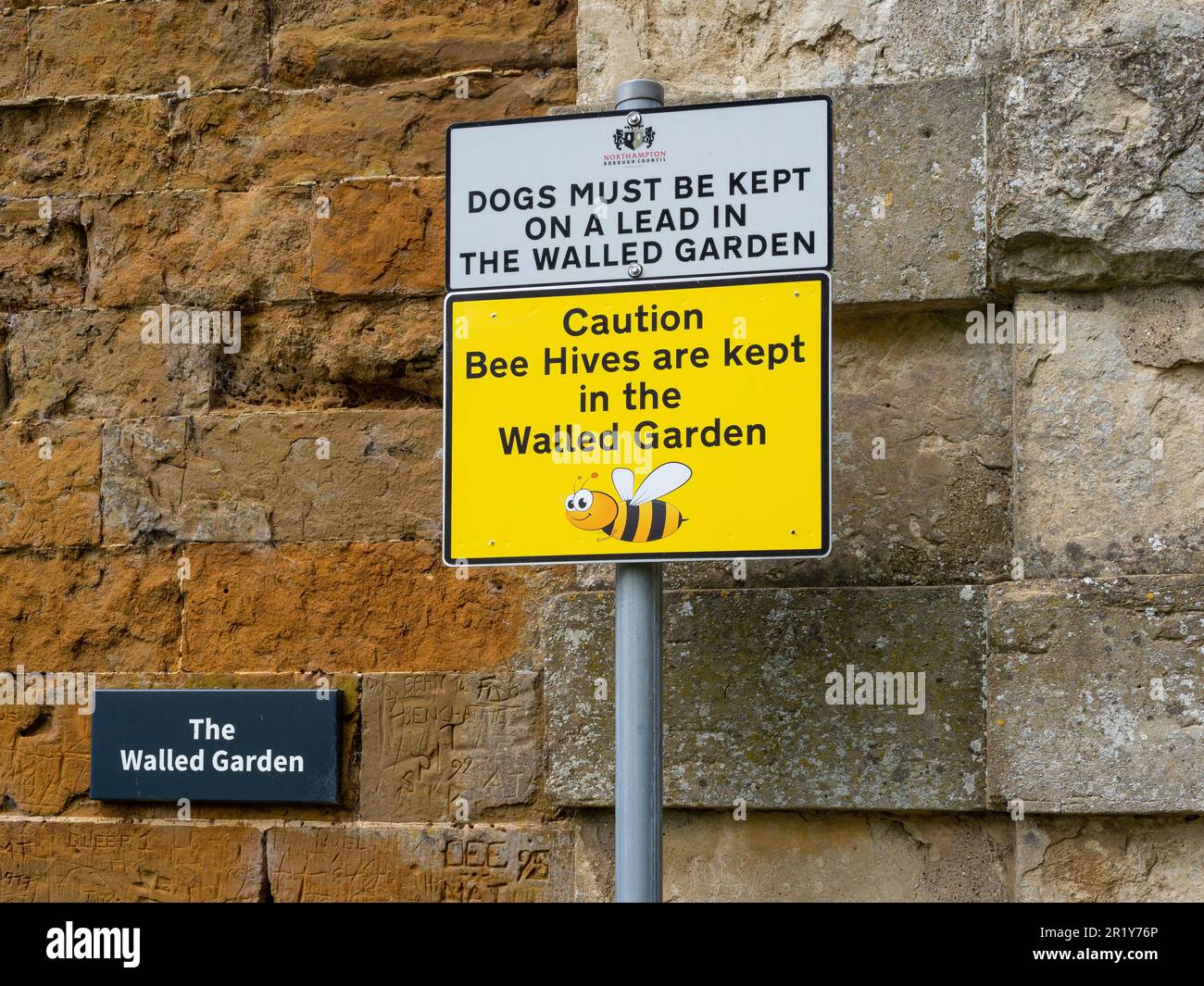 Caution bee hives hi-res stock photography and images - Alamy