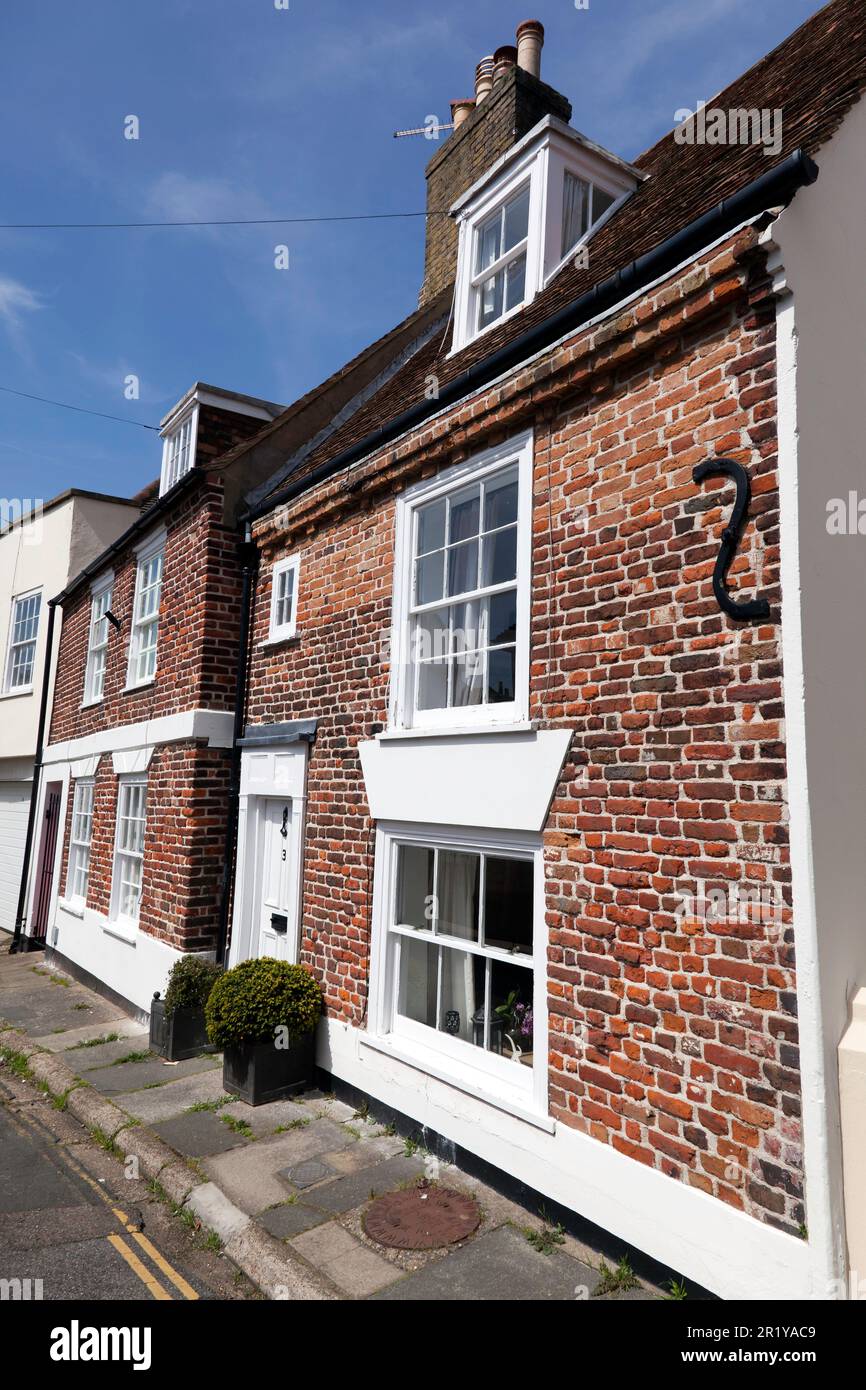 Georgian Terraced cottages in Deal, Middle Street, Conservation Area ...