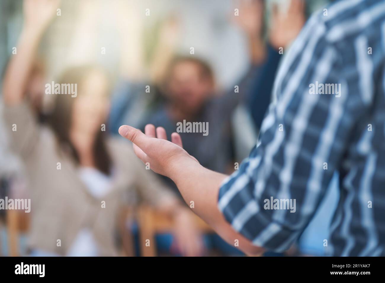 Speaker audience hands up hi-res stock photography and images - Alamy