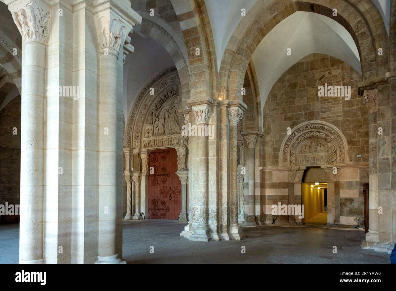 Vezelay. In the Narthex the great tympanum , masterpiece of Romanesque ...