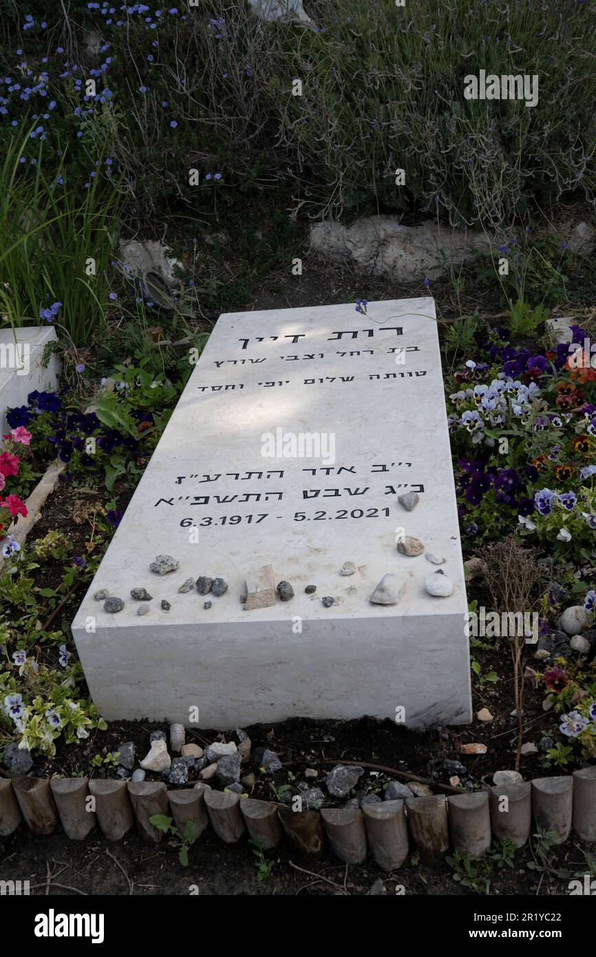 Grave of Ruth Dayan Nahalal Cemetery, Ruth Dayan (Hebrew: רות דיין; 6 ...