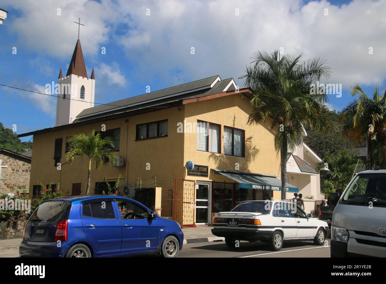 Pedestrian pedestrians resident residents hi-res stock photography and ...