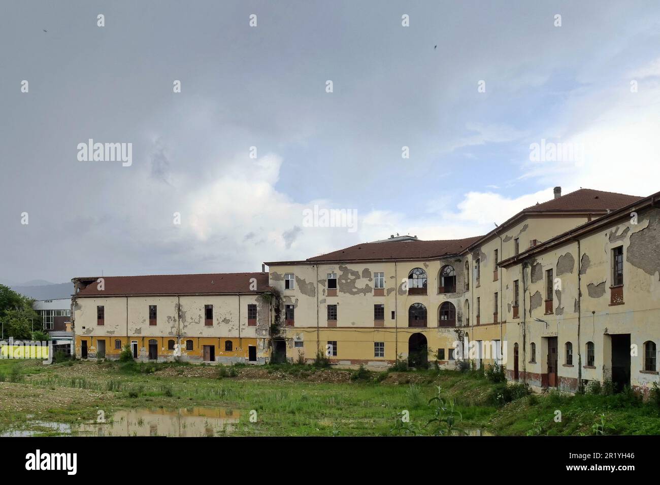 Historic palaces of Caserma Montelungo in the Bergamo city, old ...