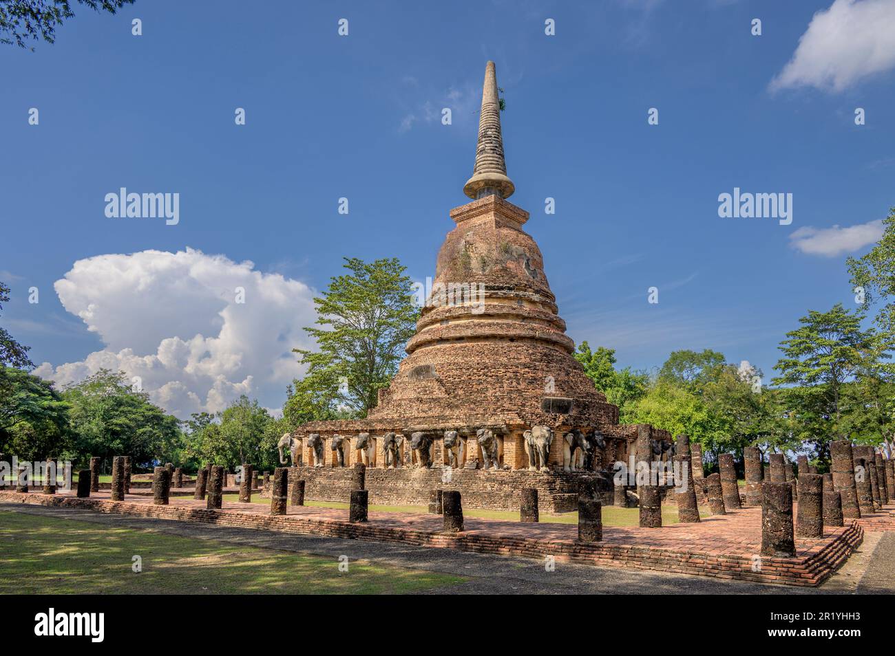 Wat Chang Lom, is a Buddhist temple complex (wat) in Sukhothai ...