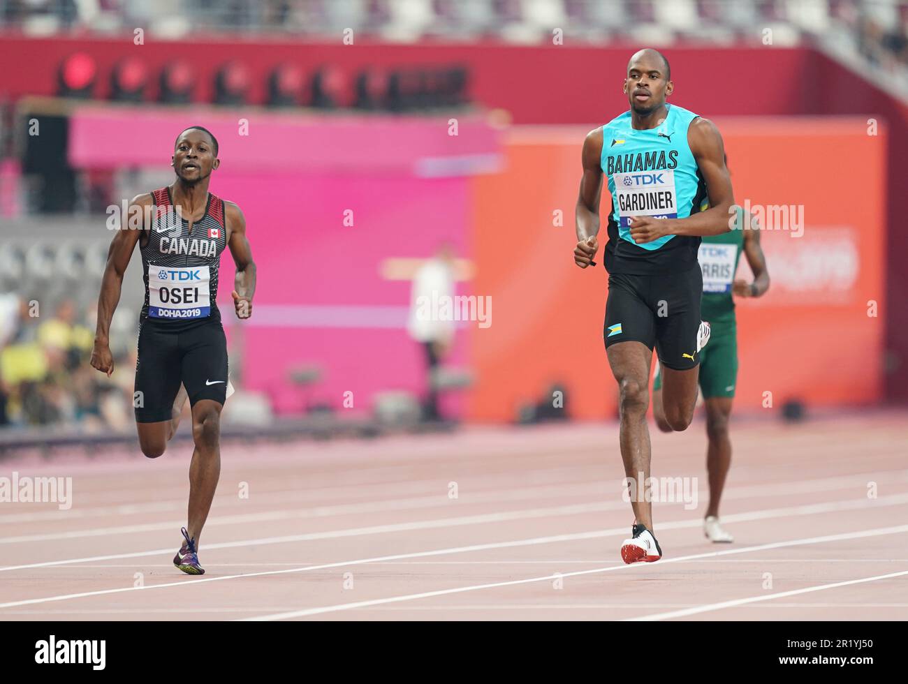 Steven Gardiner running the 400m at the 2019 World Athletics ...