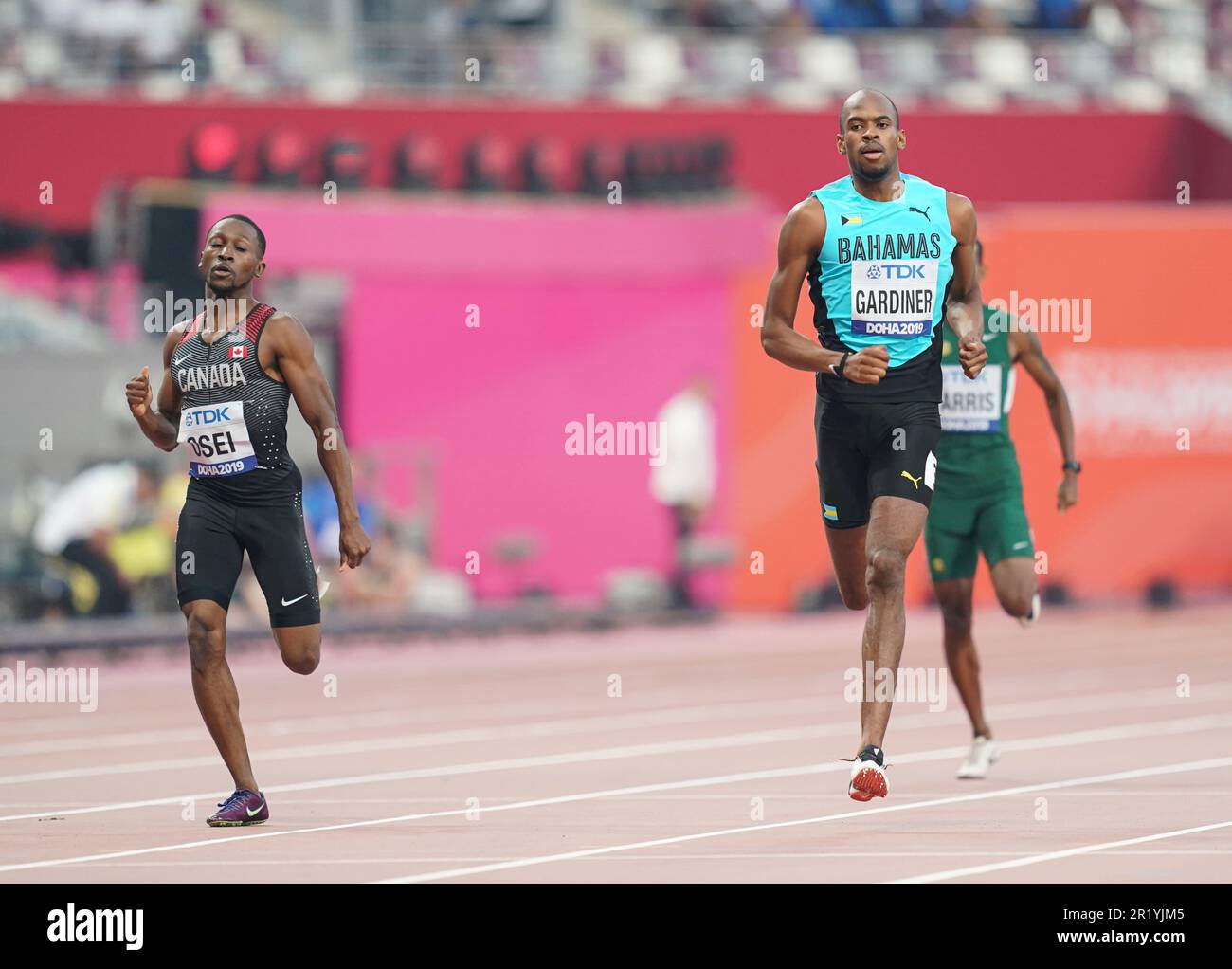 Steven Gardiner running the 400m at the 2019 World Athletics ...
