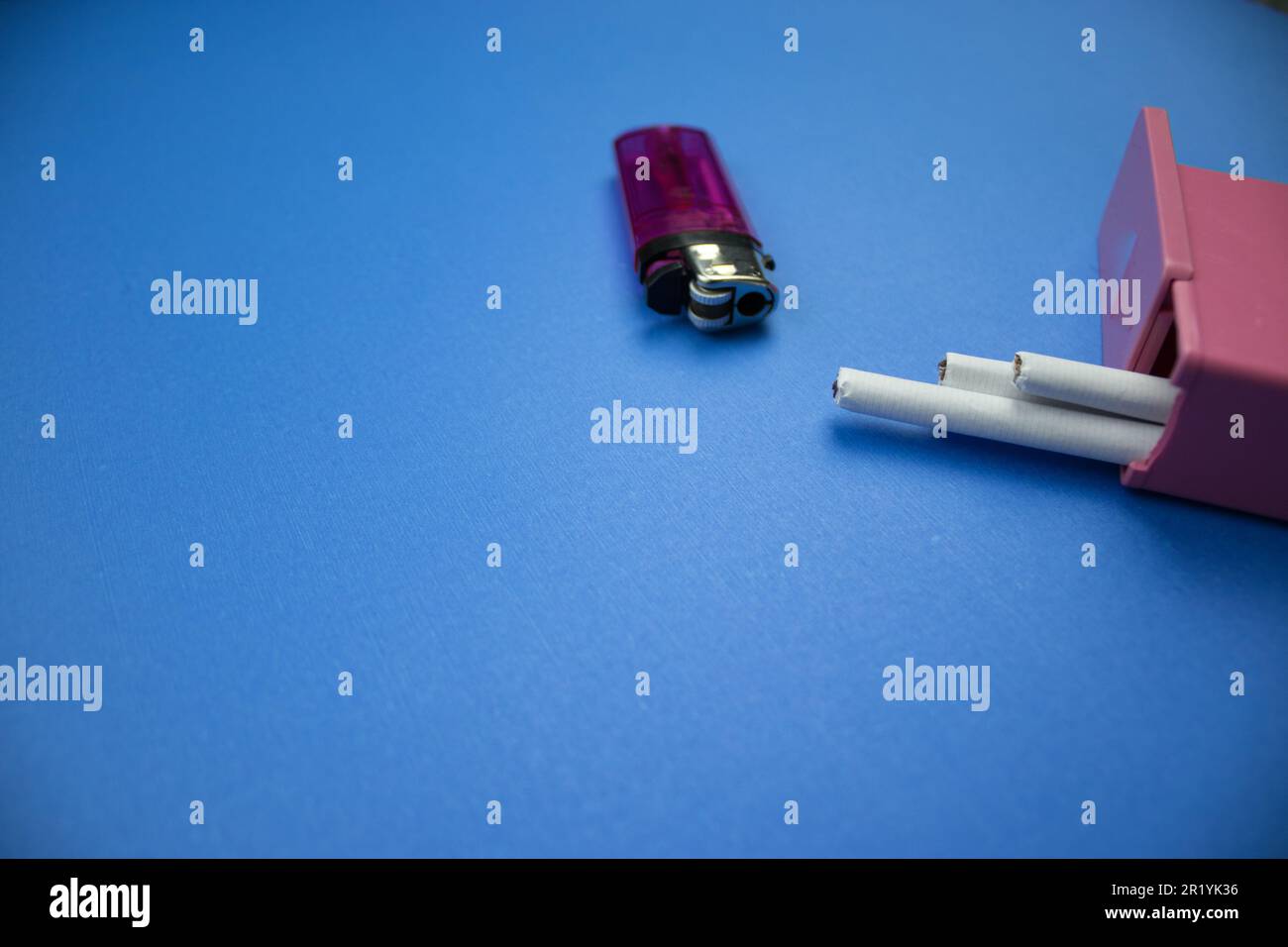 Cigarette package hi-res stock photography and images - Alamy