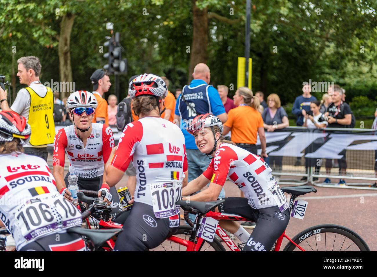 London elite hi-res stock photography and images - Alamy