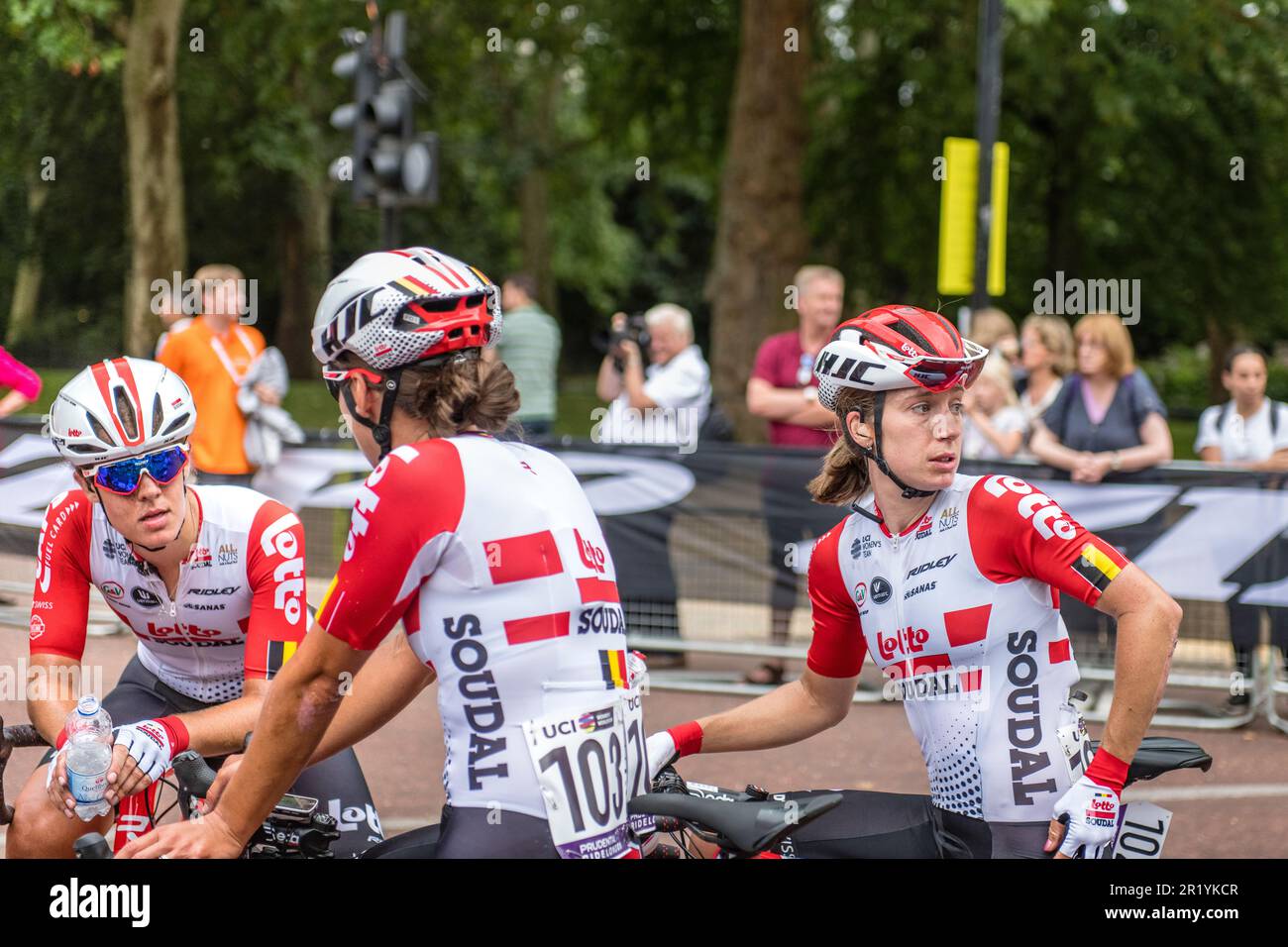Cycling fans from london hi-res stock photography and images - Alamy