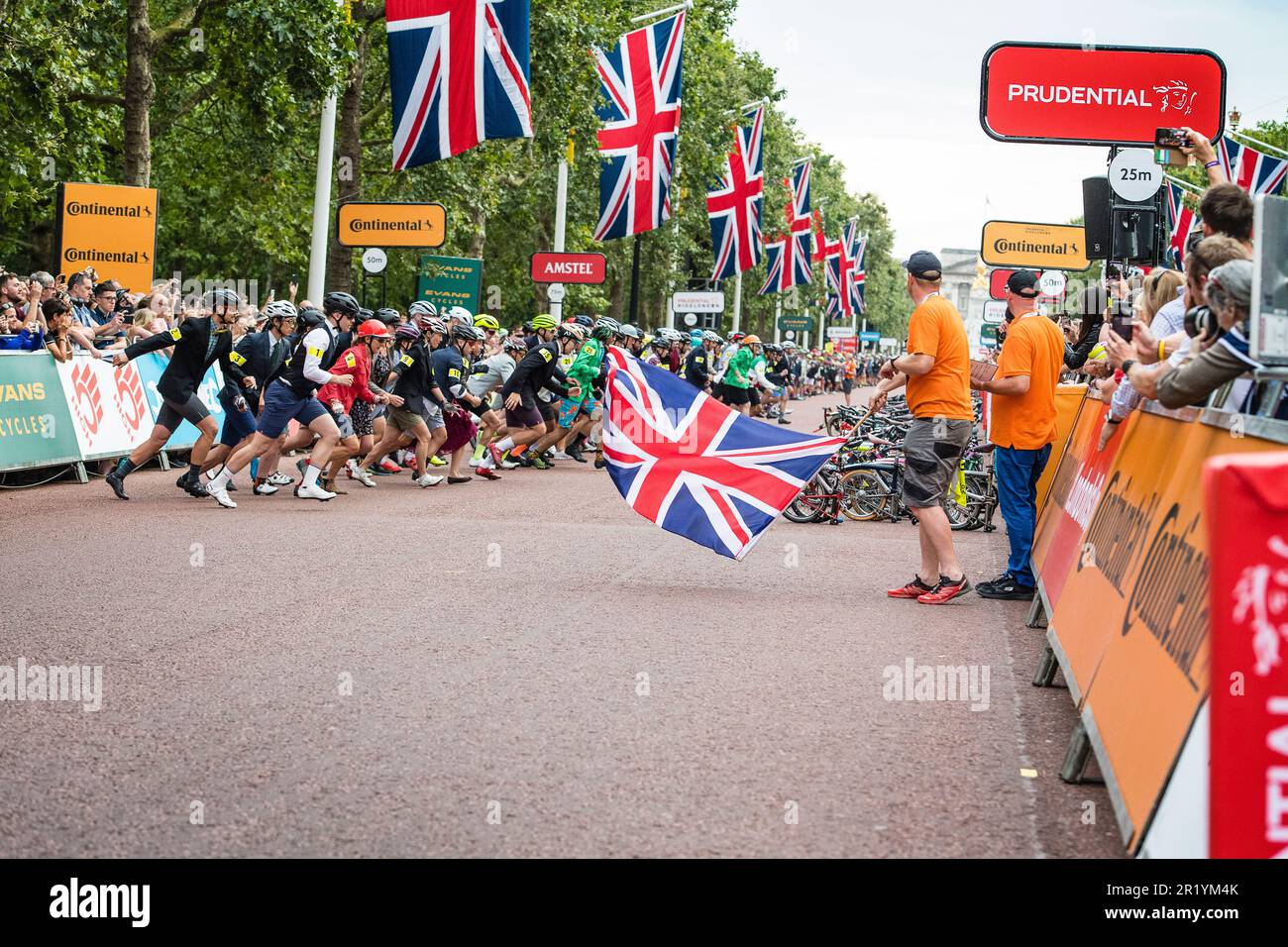 Tha mall panning hi-res stock photography and images - Alamy