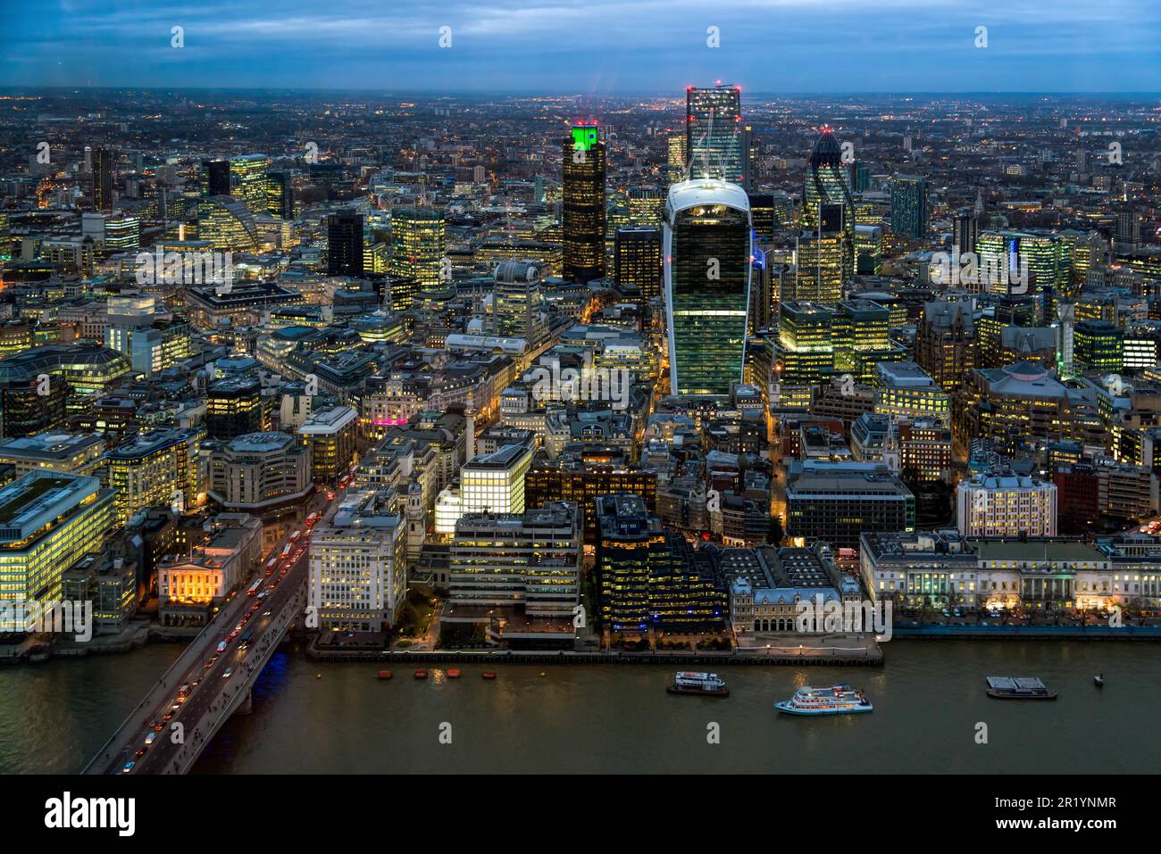 Black and white photo of the shard hi-res stock photography and images ...