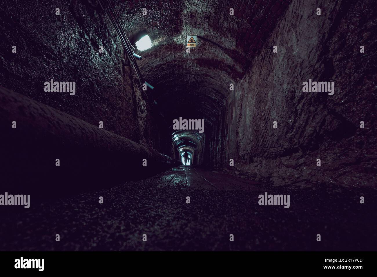 Old mine building tunnel abandoned hi-res stock photography and images ...