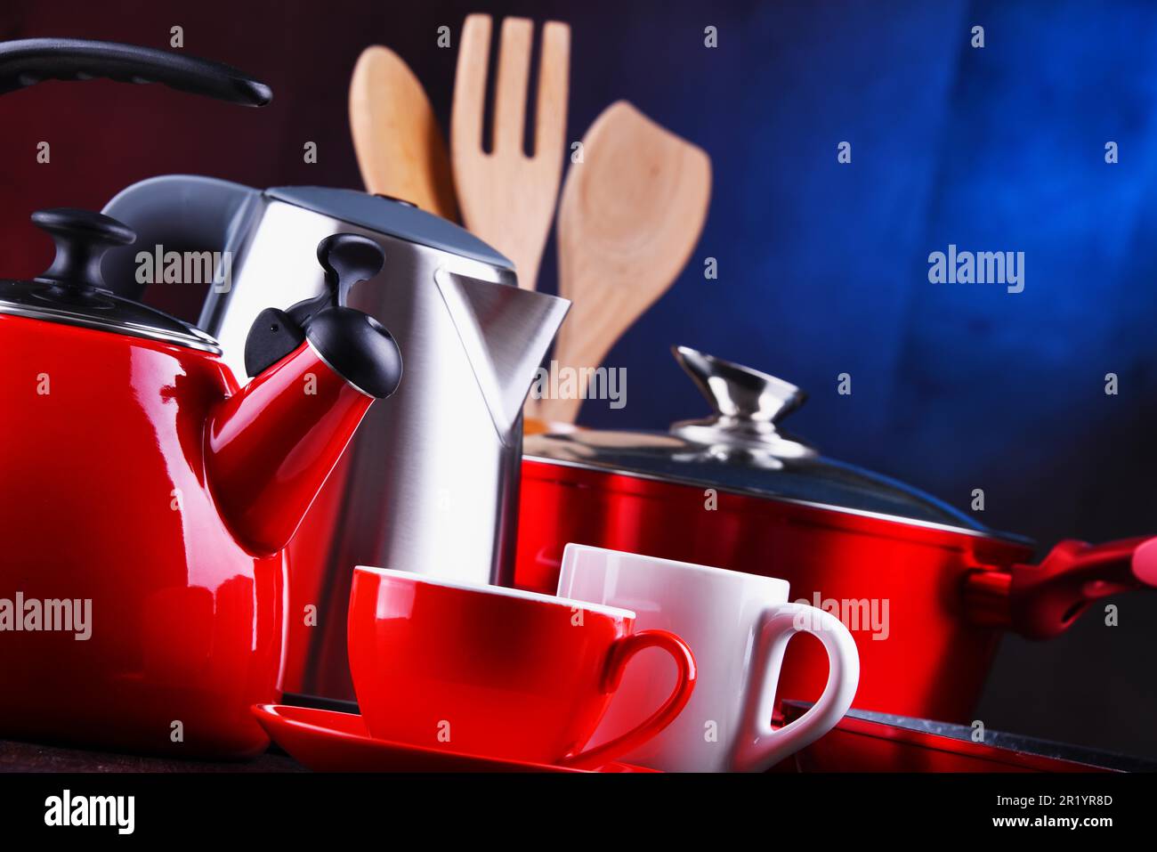 Cooking vessels hi-res stock photography and images - Alamy