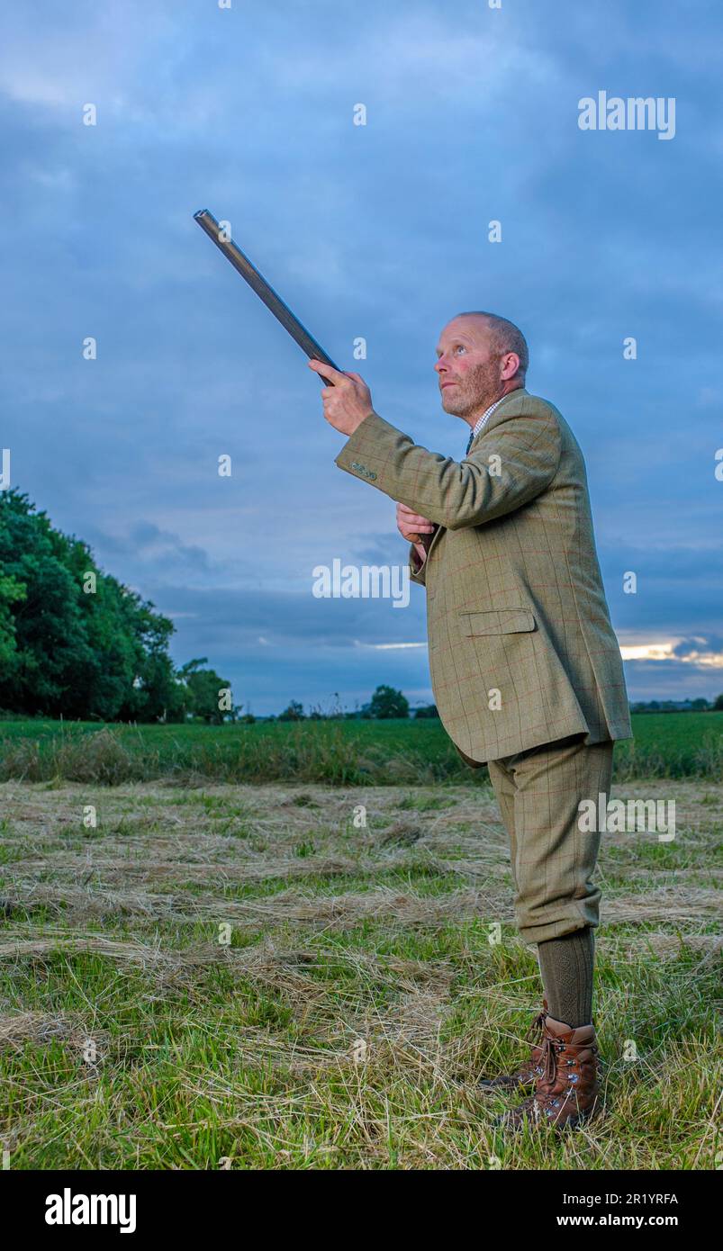 Man in an expensive suit uk hi-res stock photography and images - Alamy
