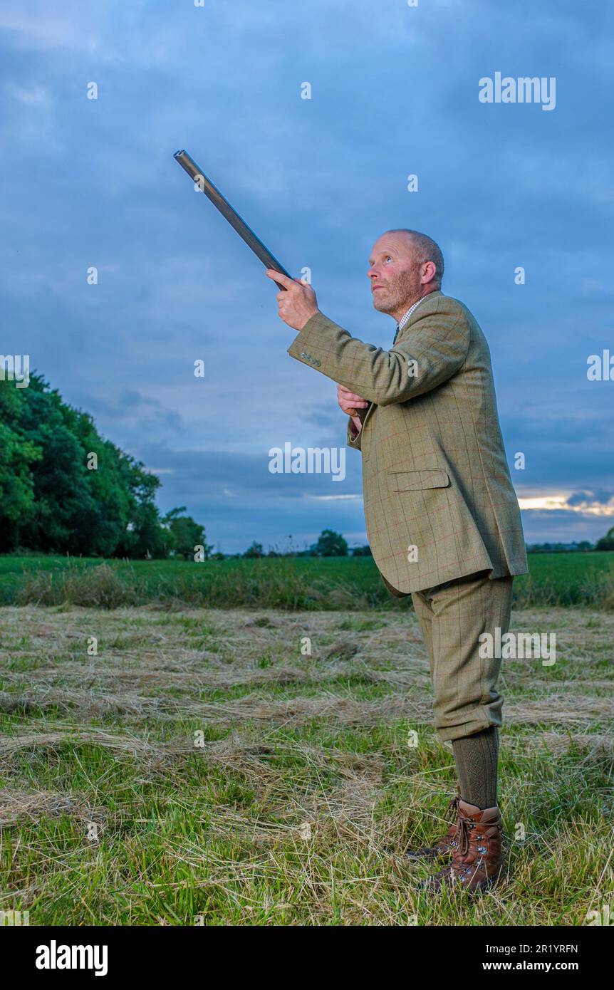 Man in an expensive suit uk hi-res stock photography and images - Alamy