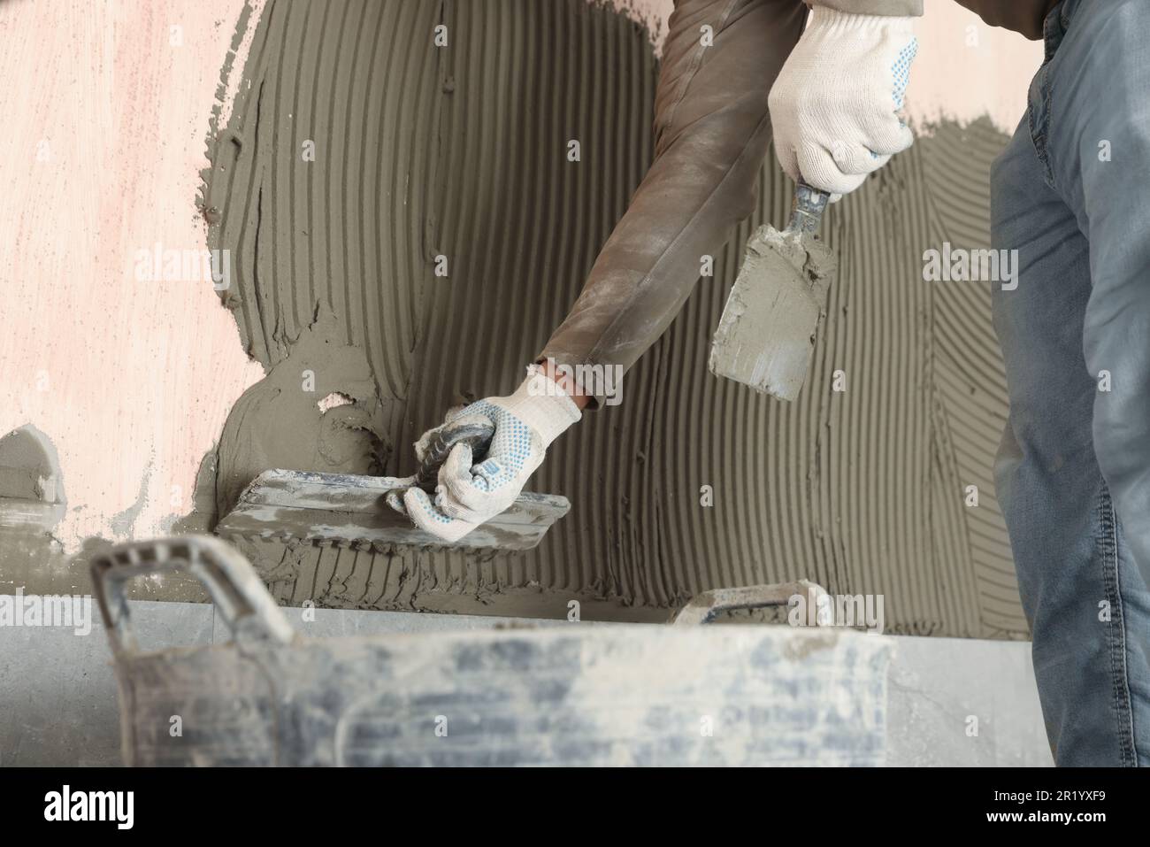 Applying cement hi-res stock photography and images - Alamy