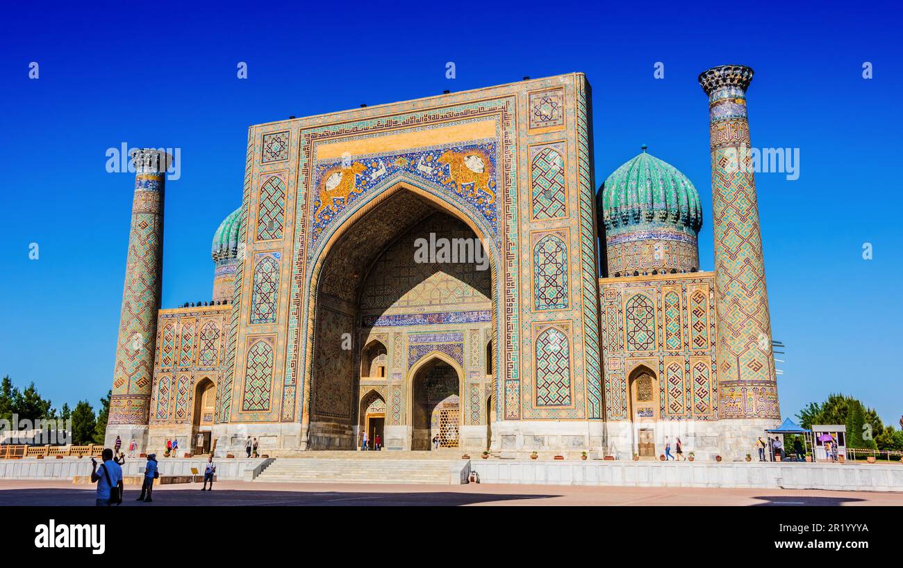 SAMARKAND, UZBEKISTAN - MAY 8, 2019: Architecture of Registan, an old ...