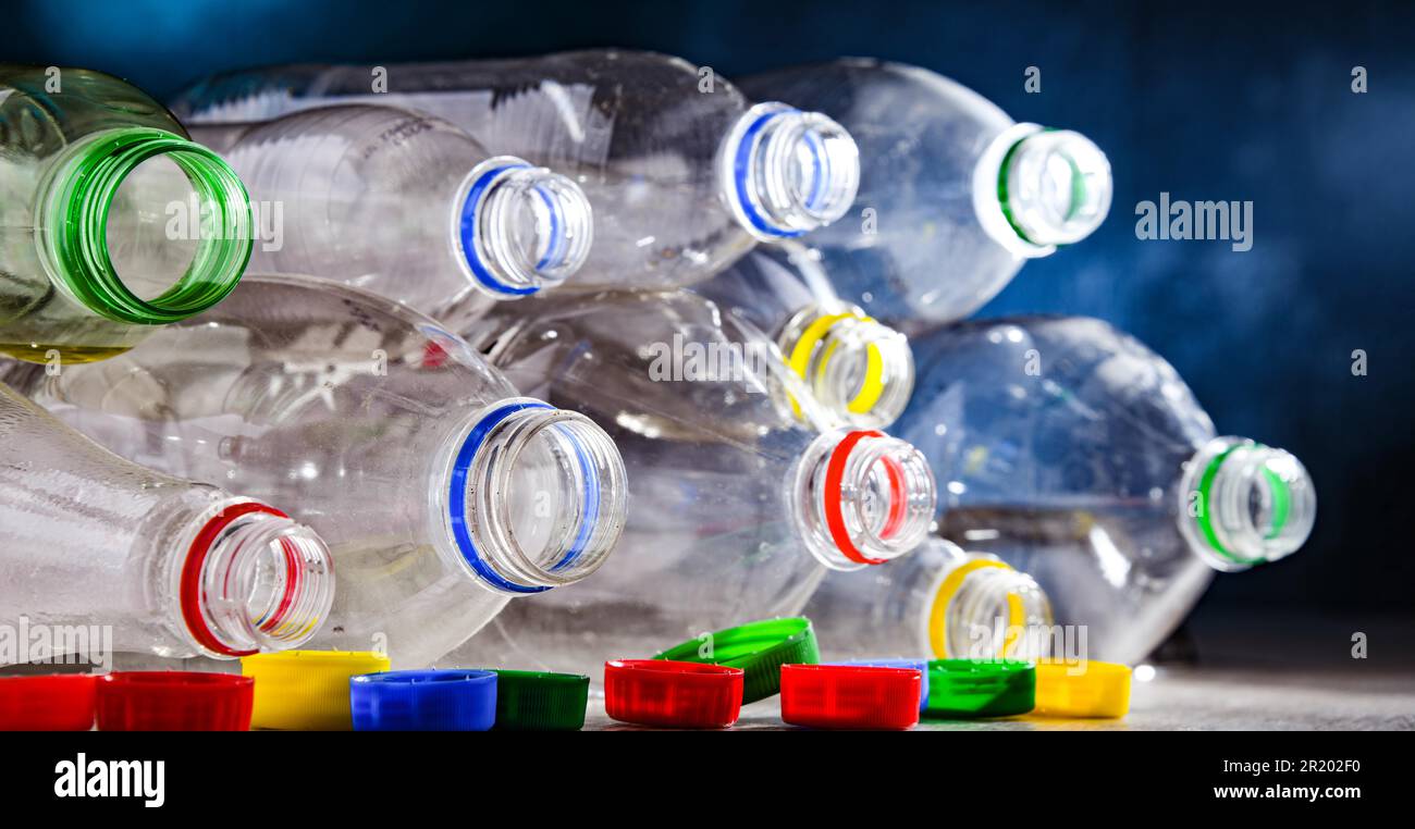 Empty carbonated drink bottles. Plastic waste Stock Photo - Alamy