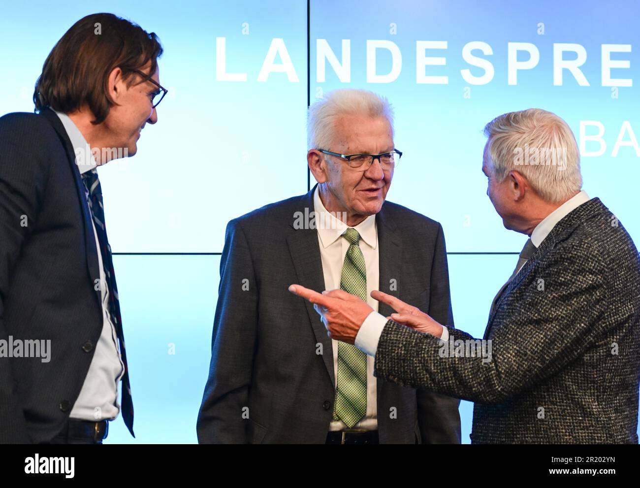 Stuttgart, Germany. 16th May, 2023. Andreas Stenger (l), the president ...