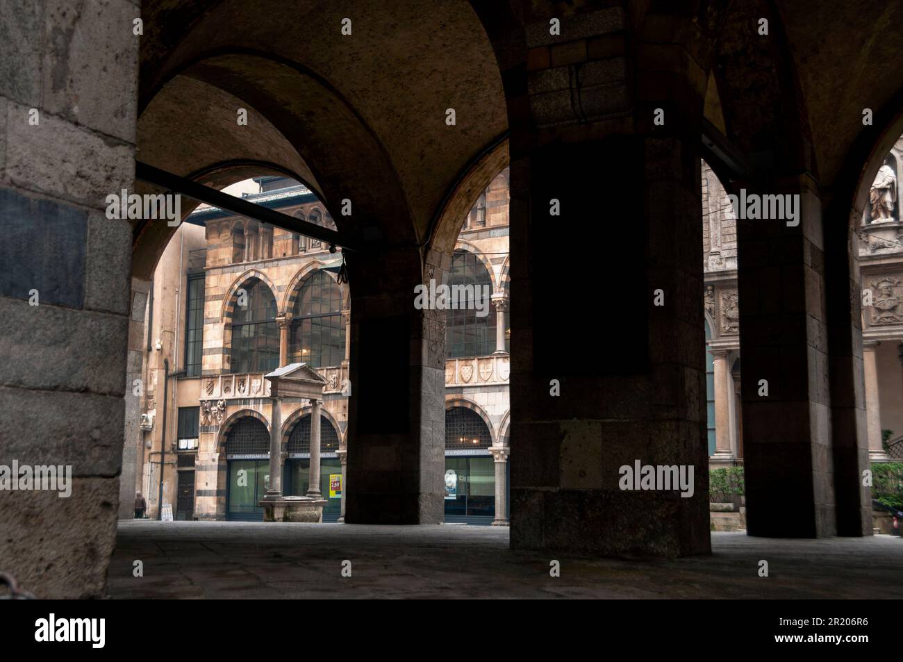 Black and white marble of the Gothic style Loggia degli Osli in the ...
