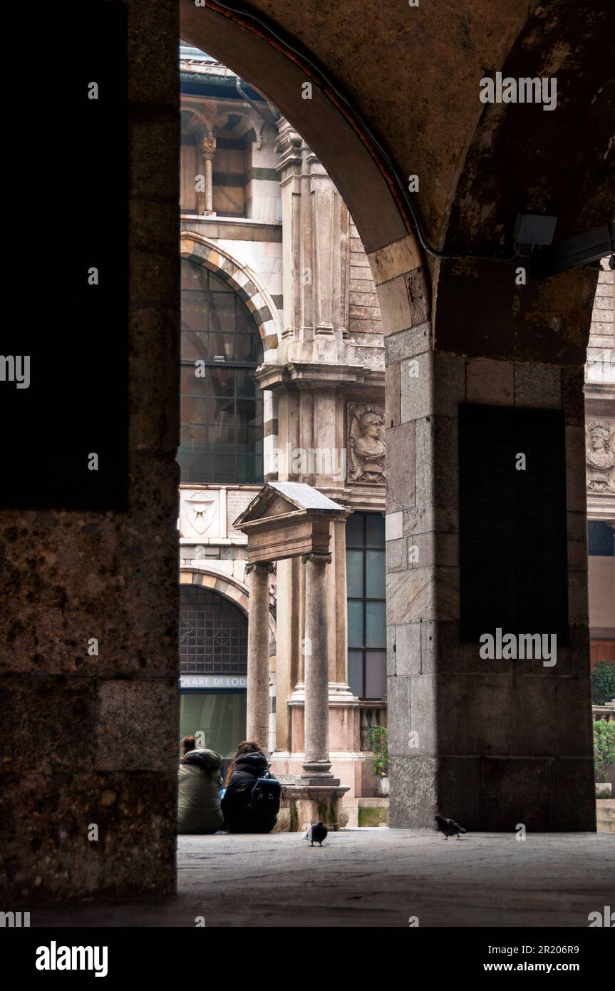 Black and white marble of the Gothic style Loggia degli Osli in the ...