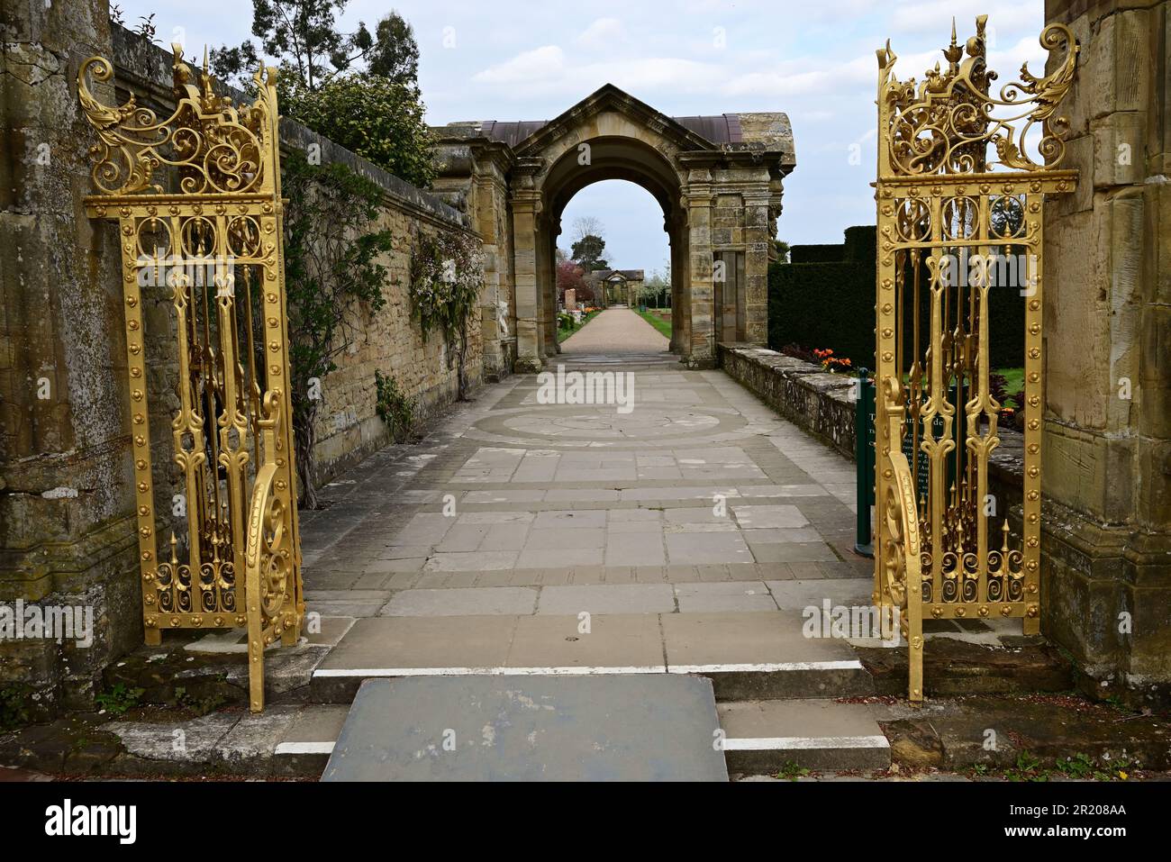 Point park castle entrance hi-res stock photography and images - Alamy