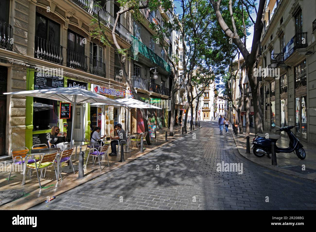 Valencia street view hi-res stock photography and images - Alamy