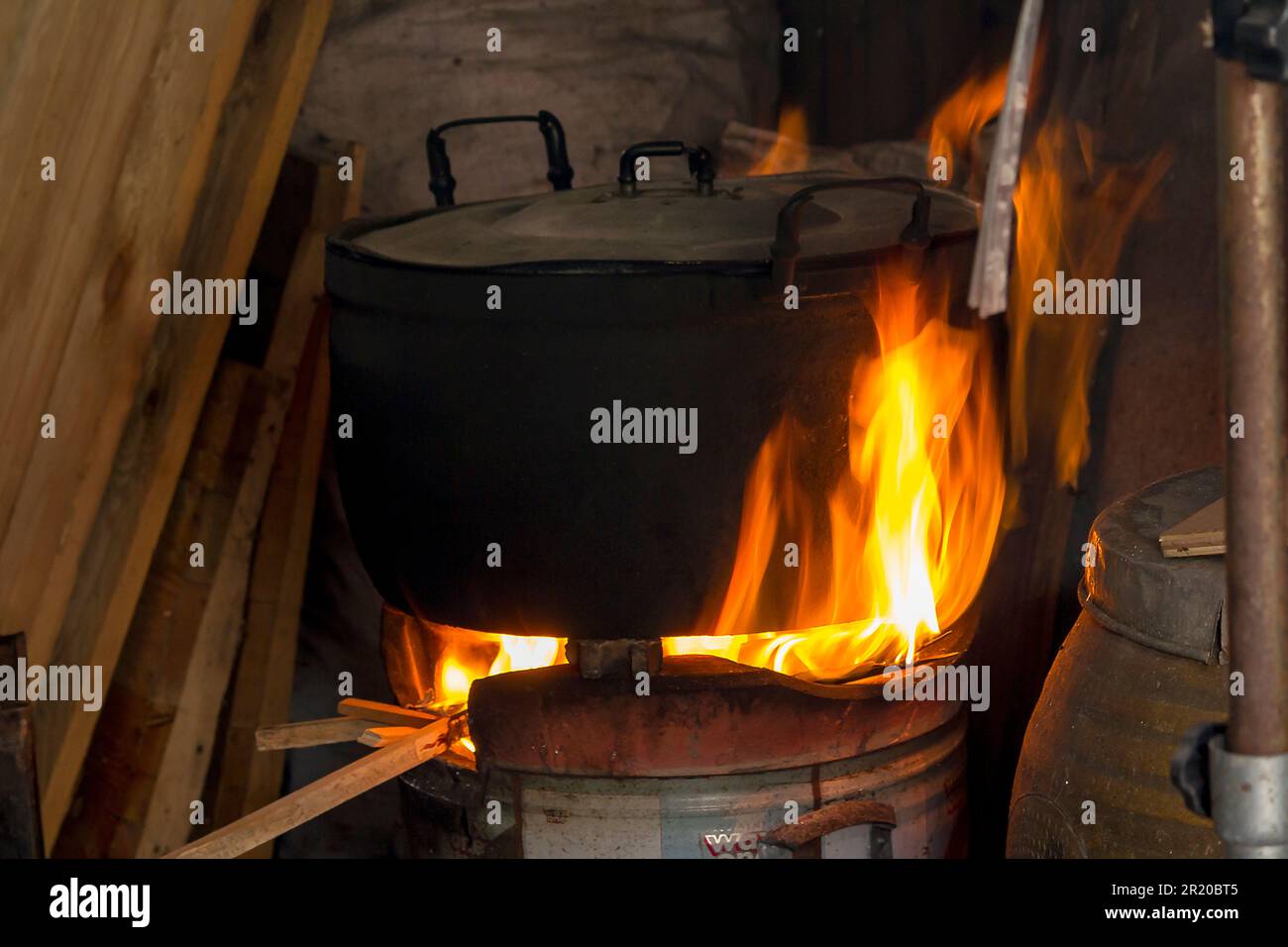 Fire pot rice hi-res stock photography and images - Alamy