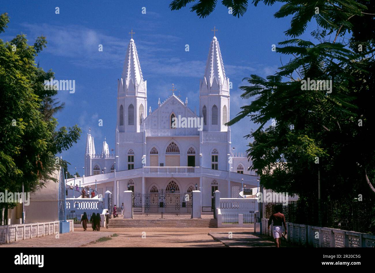 Rear view, Basilica of Our Lady of Good Health at Velankanni Velanganni ...